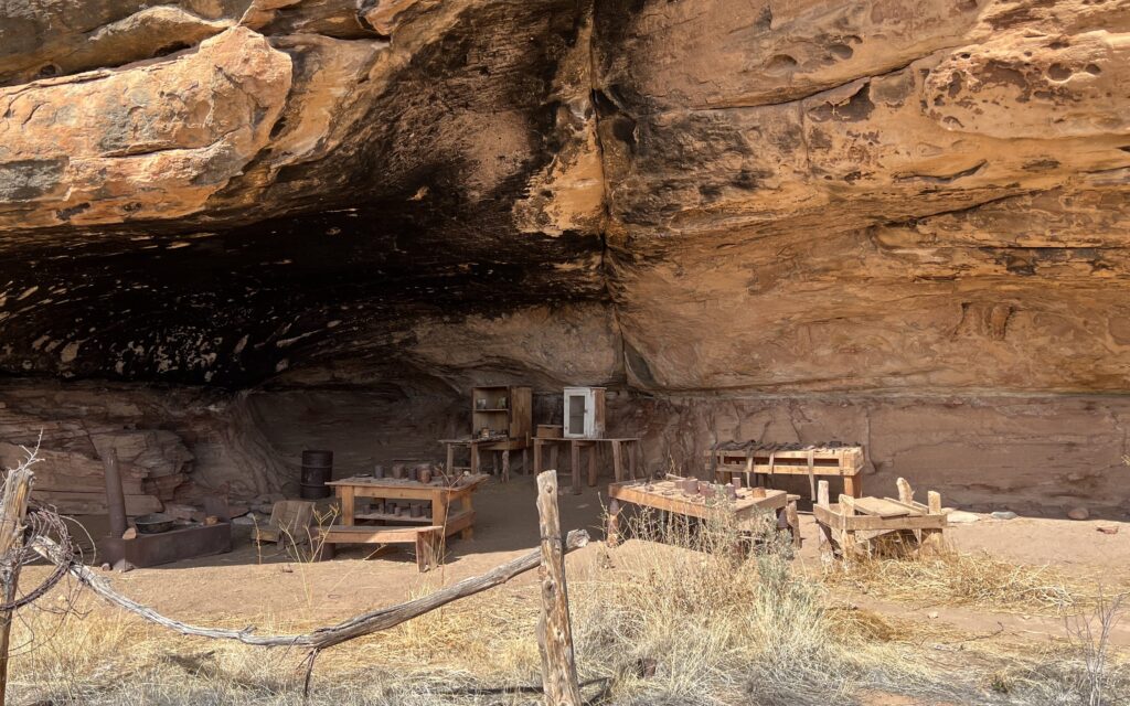 Cave Spring - A Fun, Short Trail in Canyonlands - We're in the Rockies