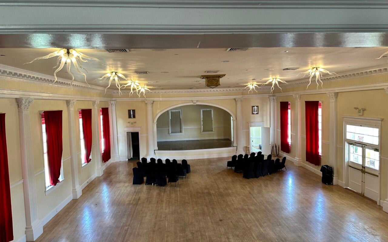 Stanley Hotel Tour: An Honest Review (including Historic, Ghost, and ...