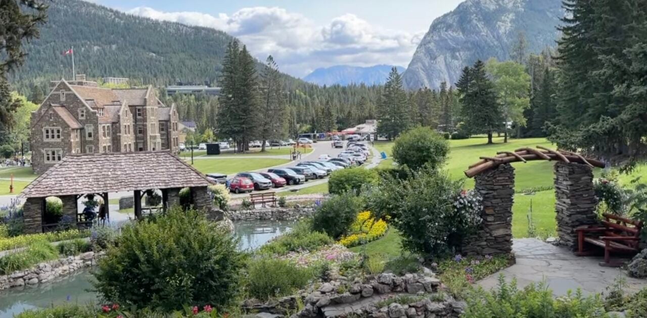 How to Visit Banff National Park: A Beginner's Guide - We're in the Rockies