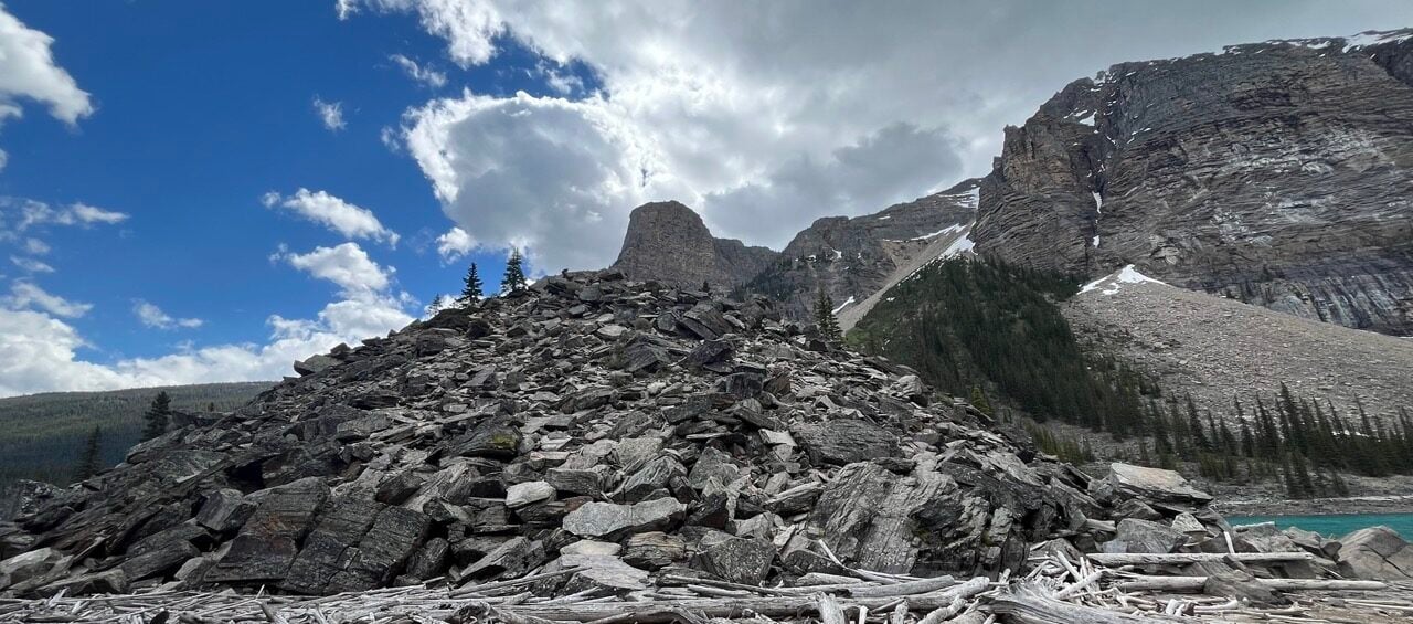 How Long You Need to Visit Moraine Lake