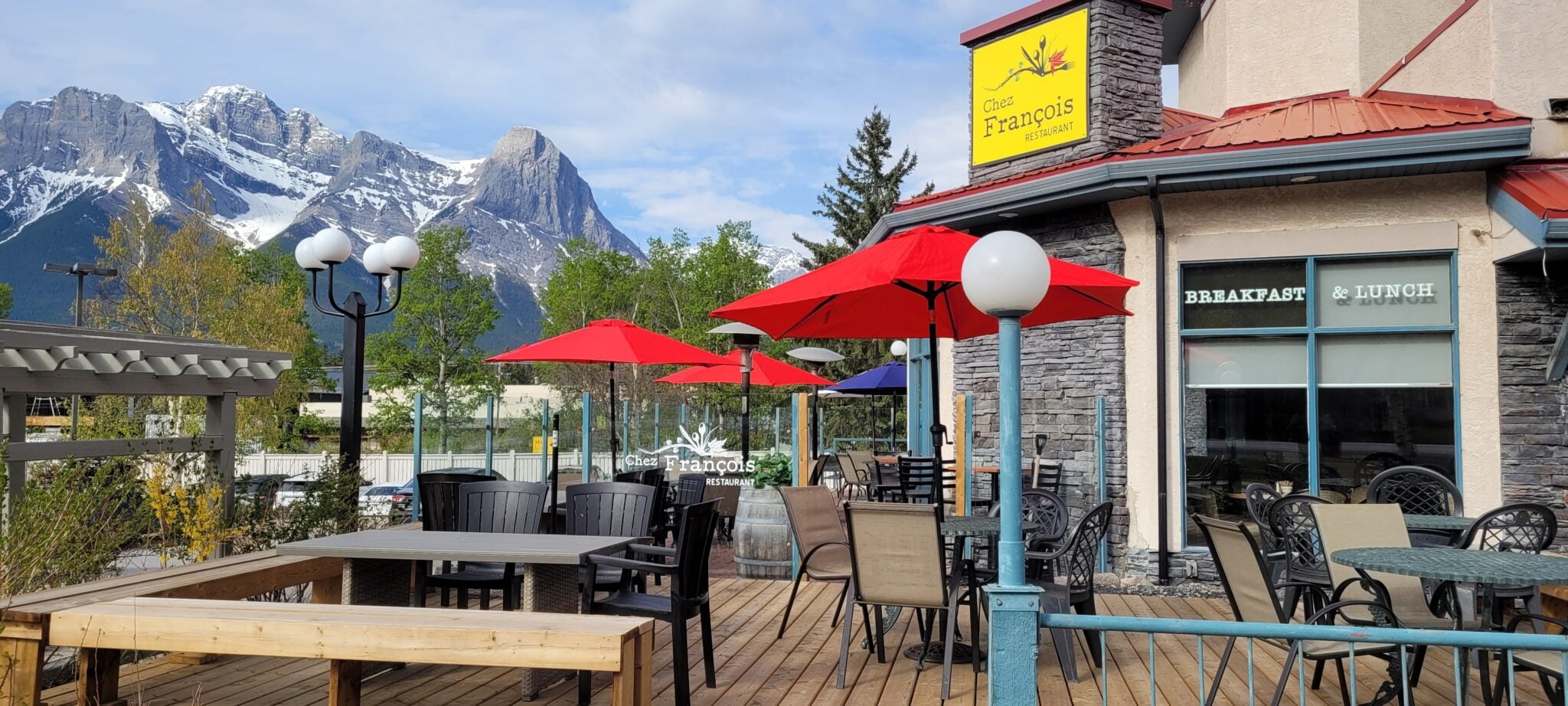 Where to Eat in Canmore: For Every Type of Traveller - We're in the Rockies