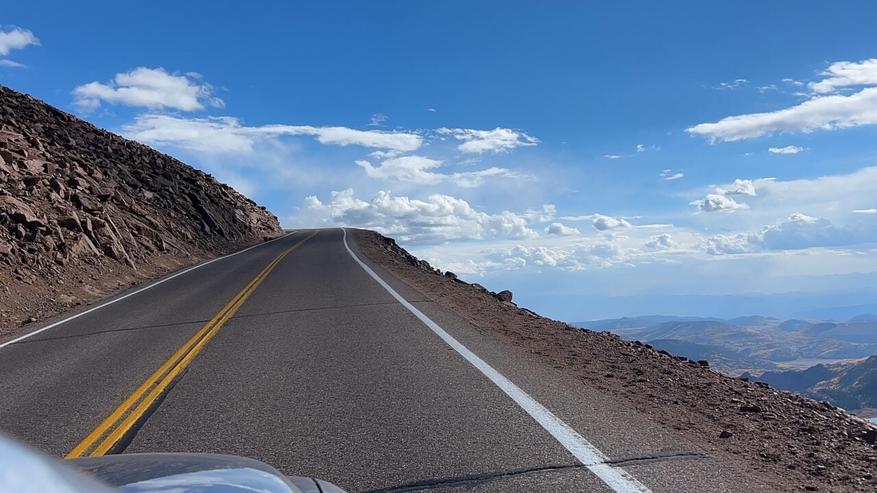10 Things to Know Before Driving Pikes Peak - wereintherockies
